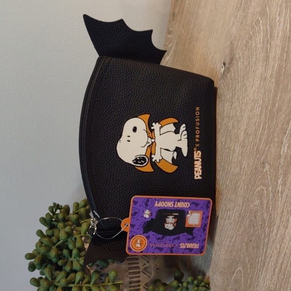 Peanuts | Bags | Peanuts Count Snoopy Profusion Limited Edition ...